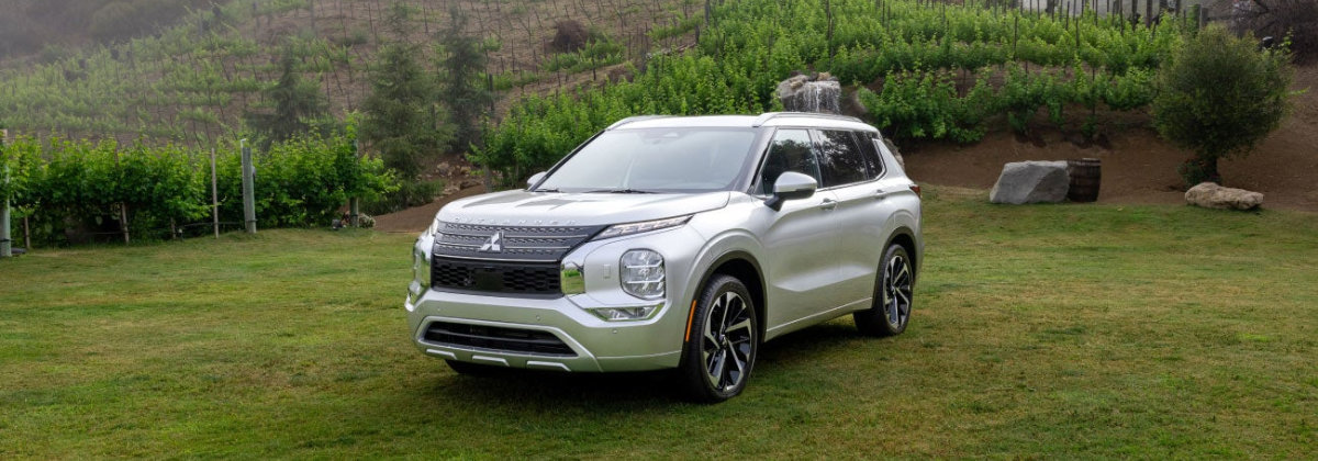 2024 Mitsubishi Outlander near Waterford MI - Glassman Auto Group